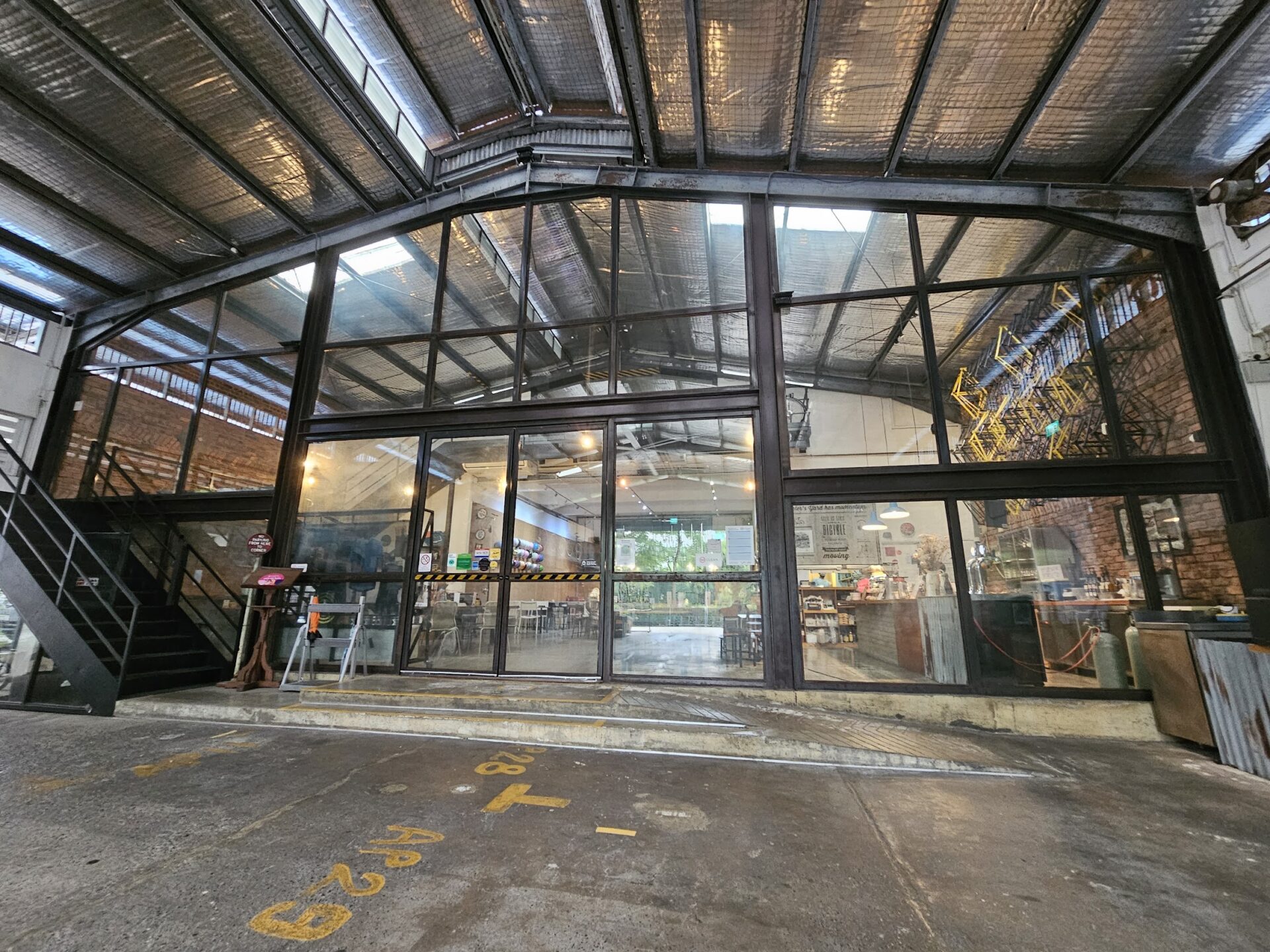 Wheeler's Yard (Permanently Closed) - Petfriendly Singapore