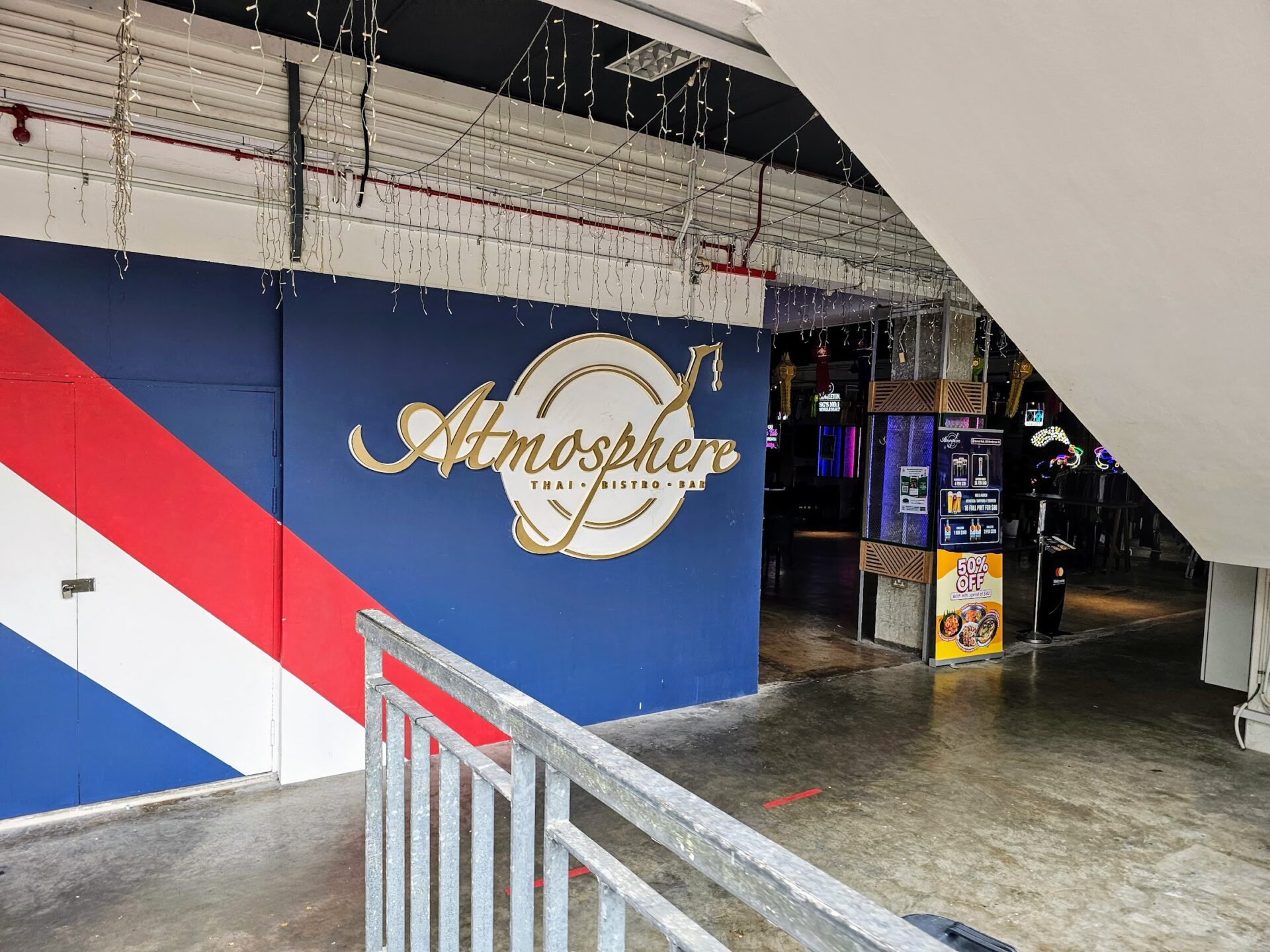 Atmosphere Thai Bistro & Bar - Petfriendly Singapore