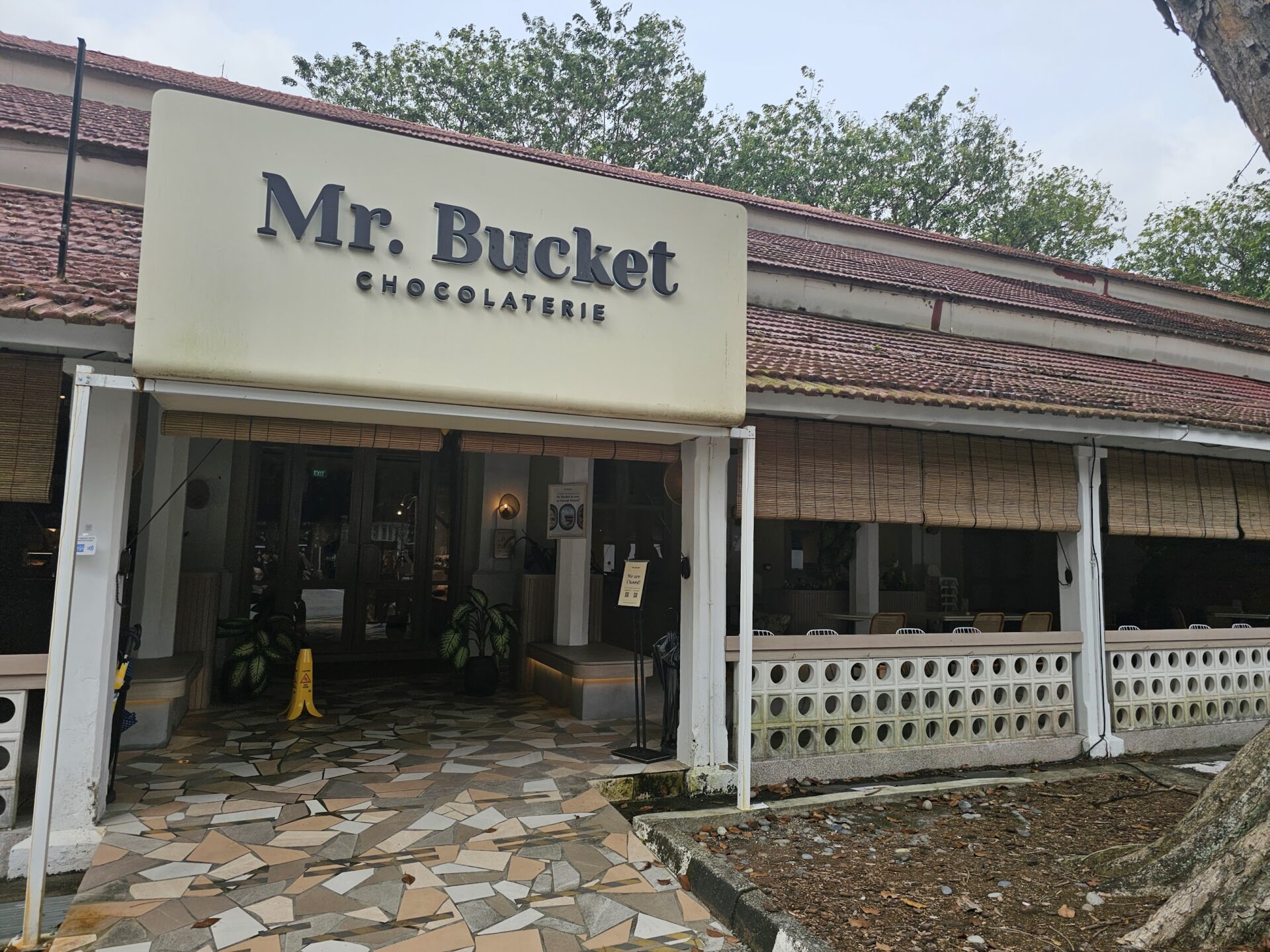 Mr. Bucket Chocolaterie – Dempsey Factory - Petfriendly Singapore