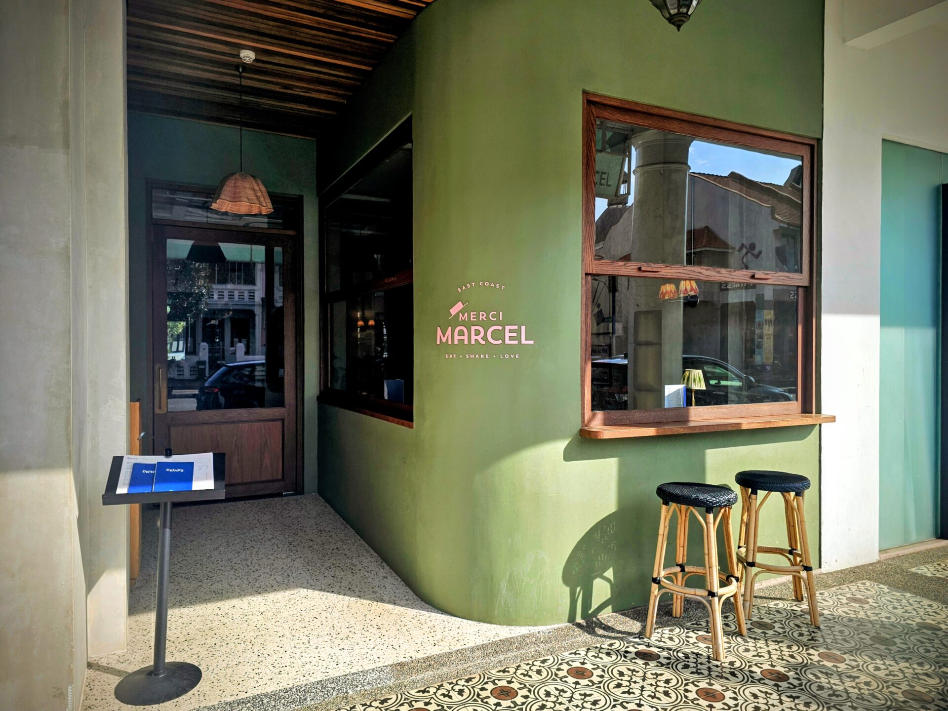 MERCI MARCEL EAST COAST - Petfriendly Singapore